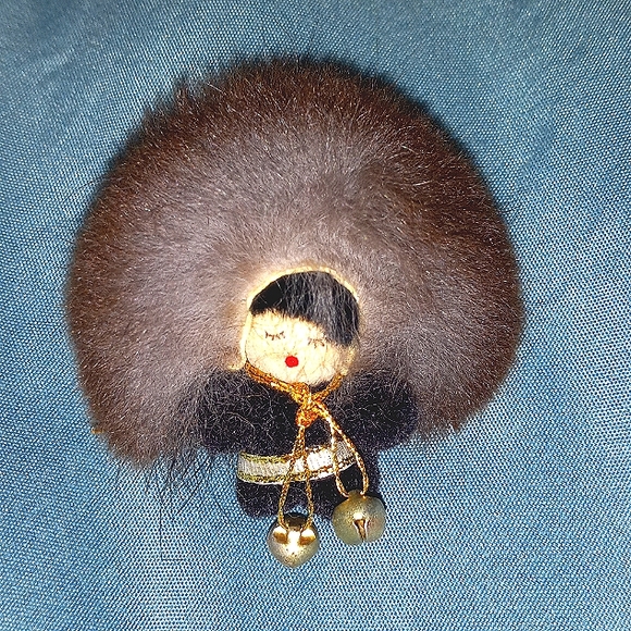 grans gadgets | Jewelry | Vintage Eskimo Pin Brooch With Real Fur Must ...